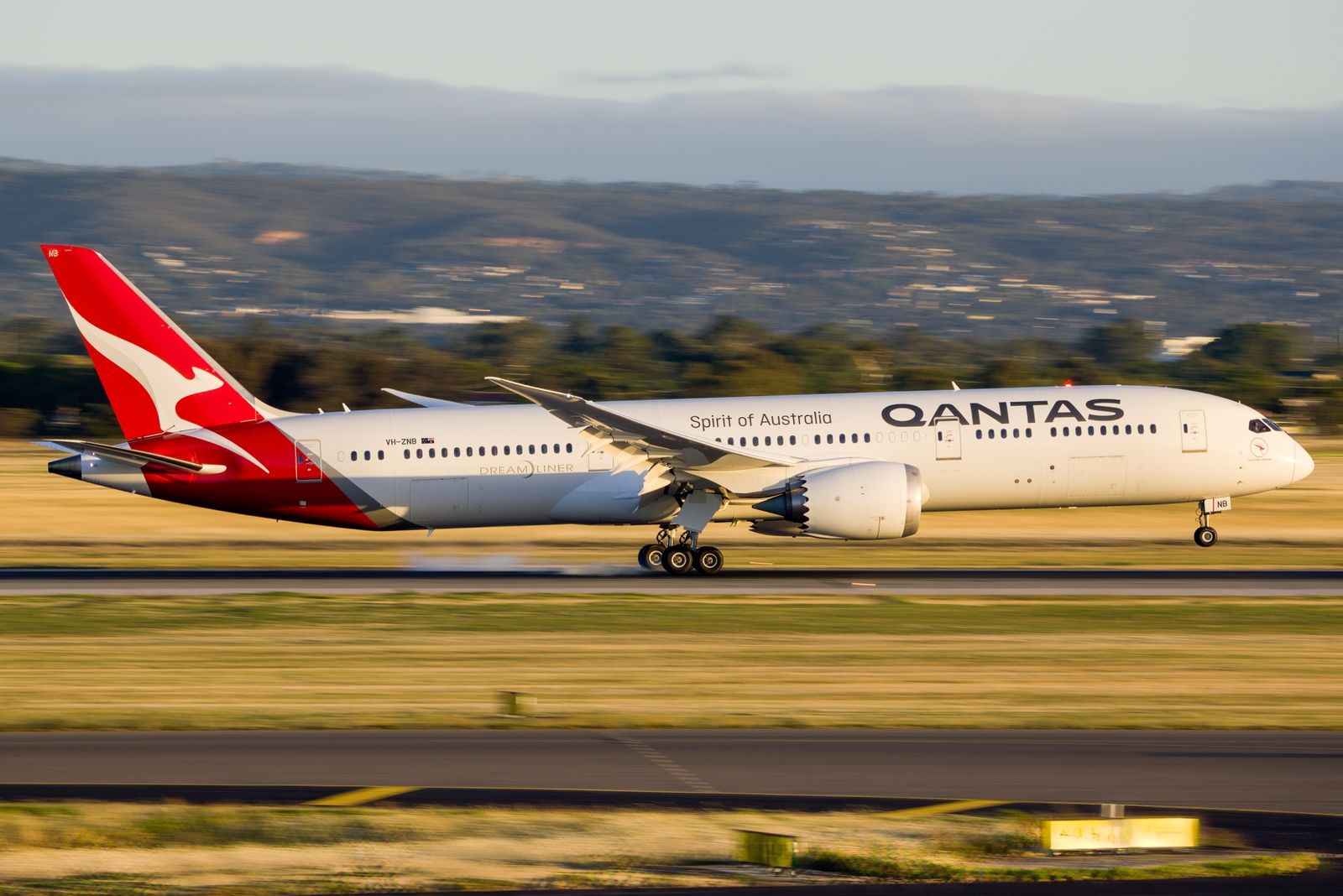 Qantas Diverts Perth-London London Route